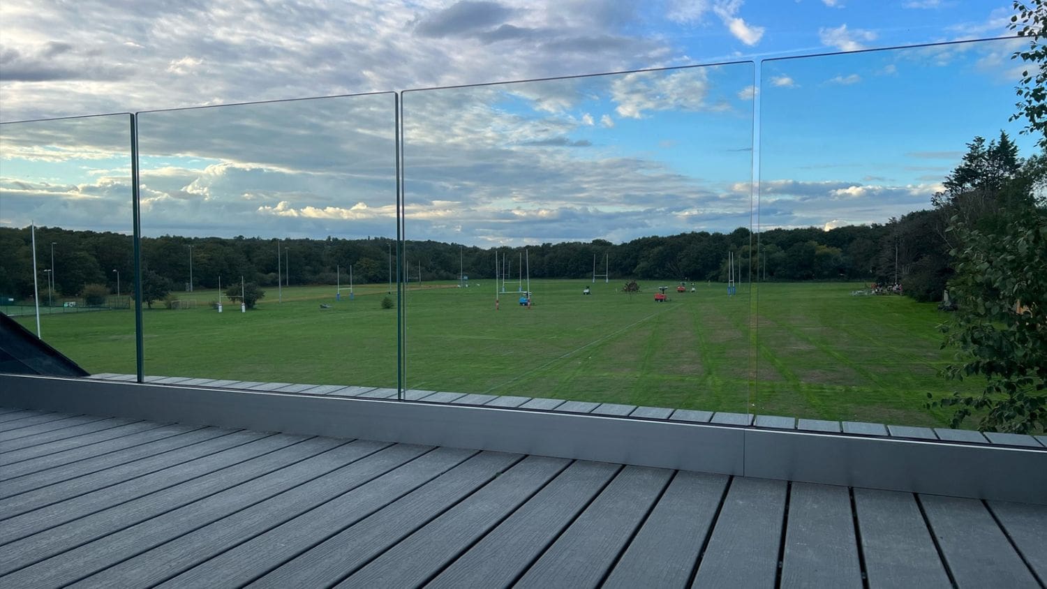 Frameless Glass Balustrade System with Aluminium Handrail